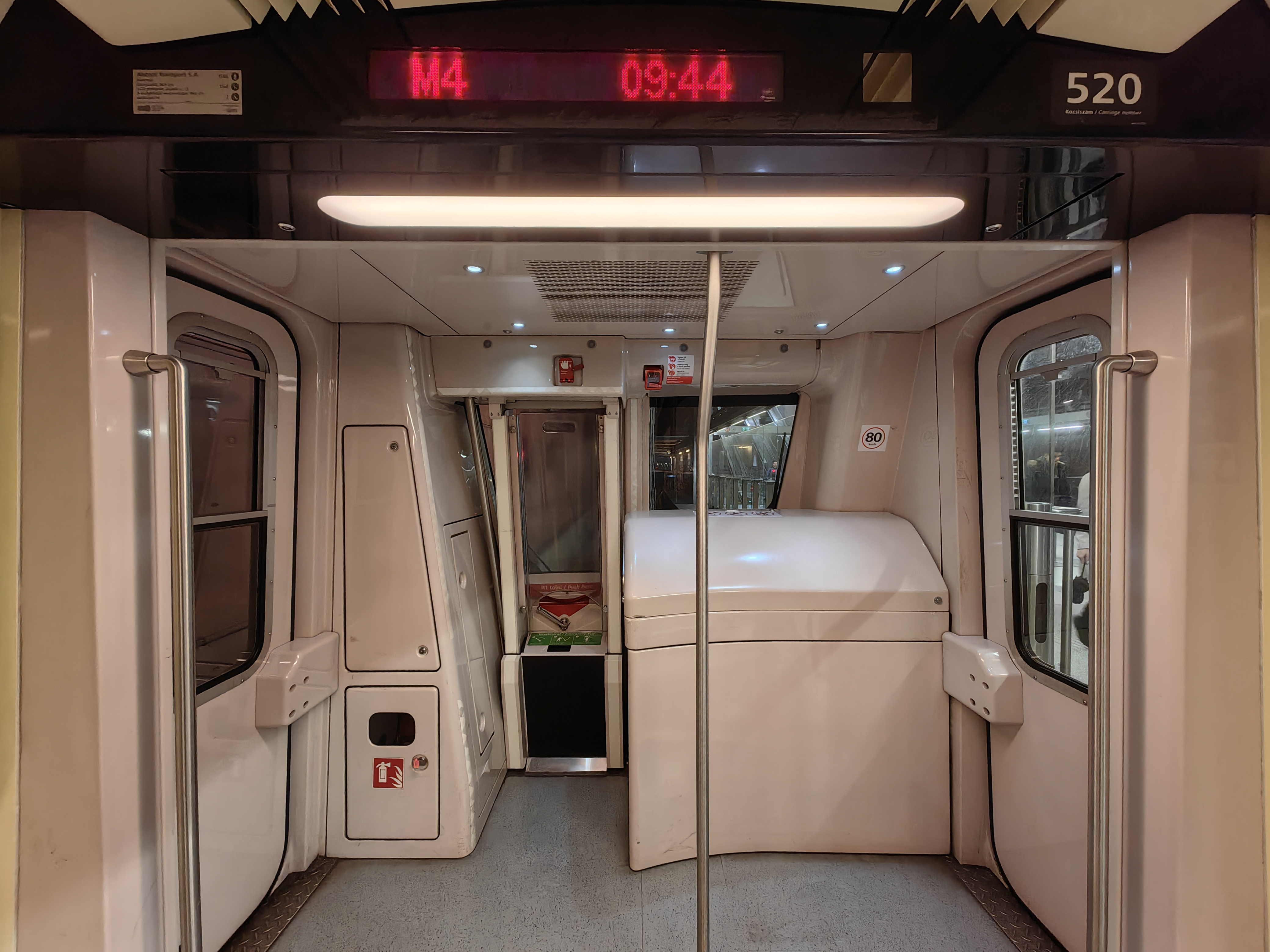 metros.hu - galéria, Alstom METROPOLIS AM4-M4