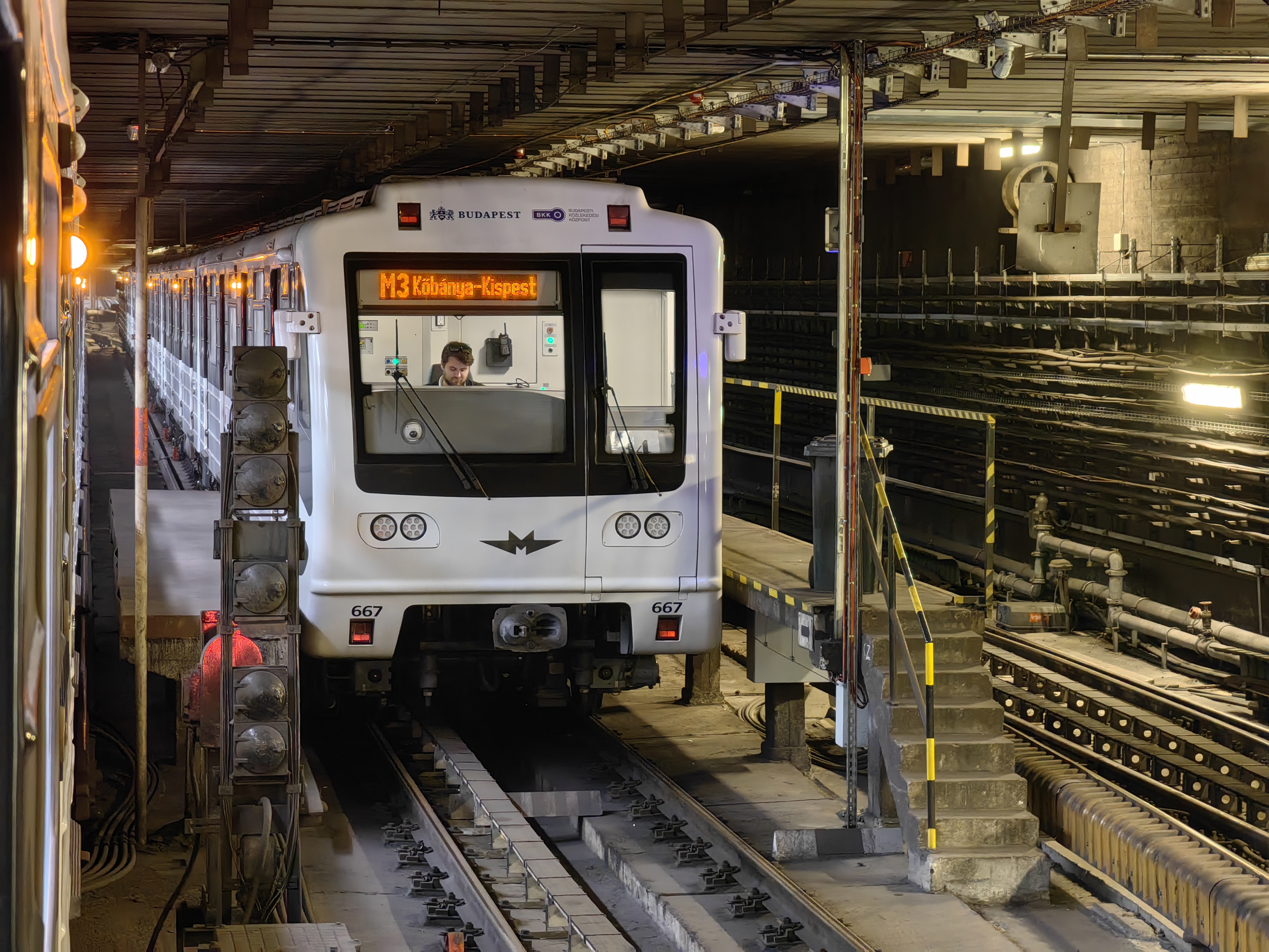 metros.hu - galéria, Metrowagonmash 81-717.2K, 81-714.2K járművek