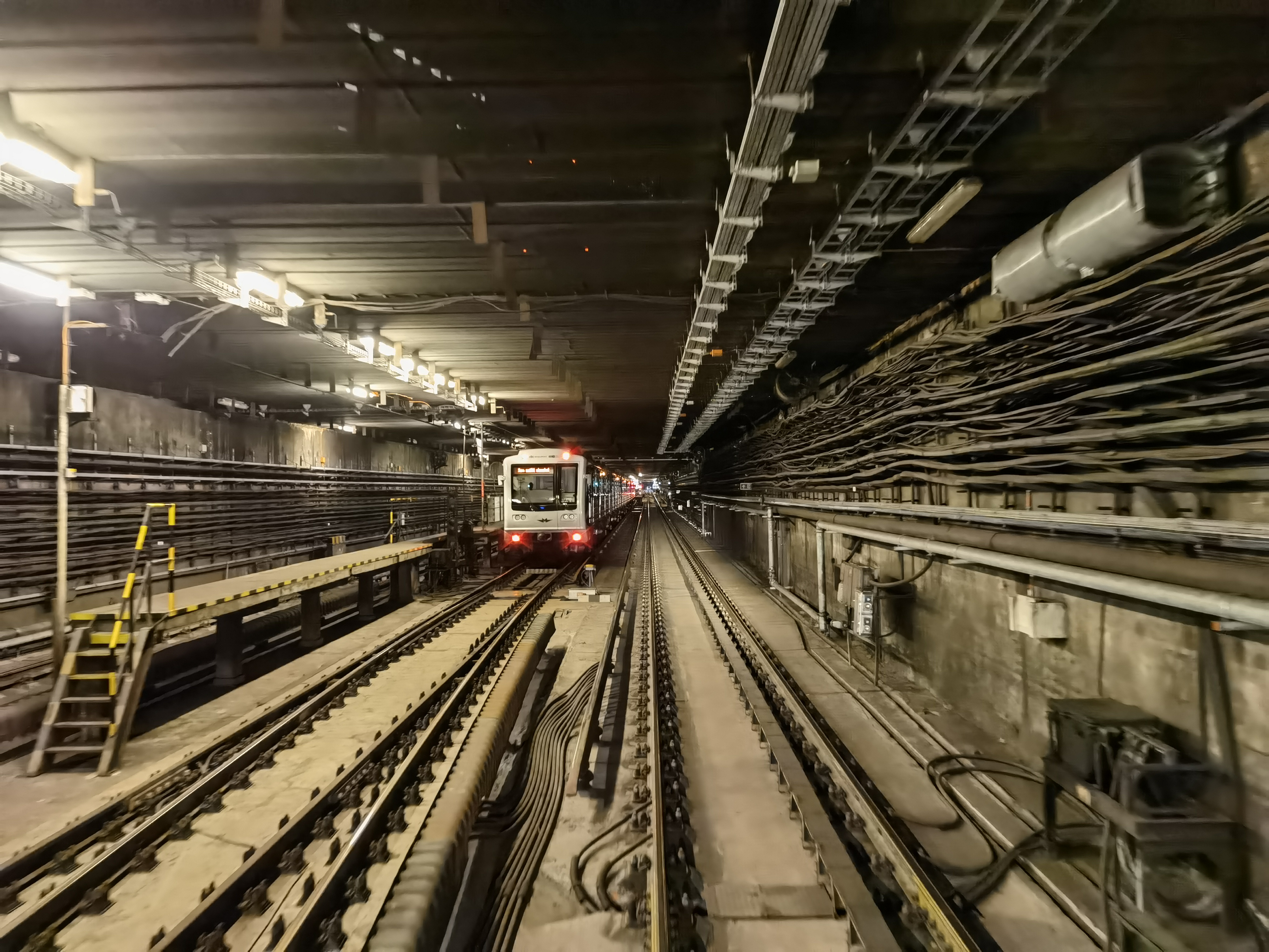 metros.hu - galéria, Metrowagonmash 81-717.2K, 81-714.2K járművek