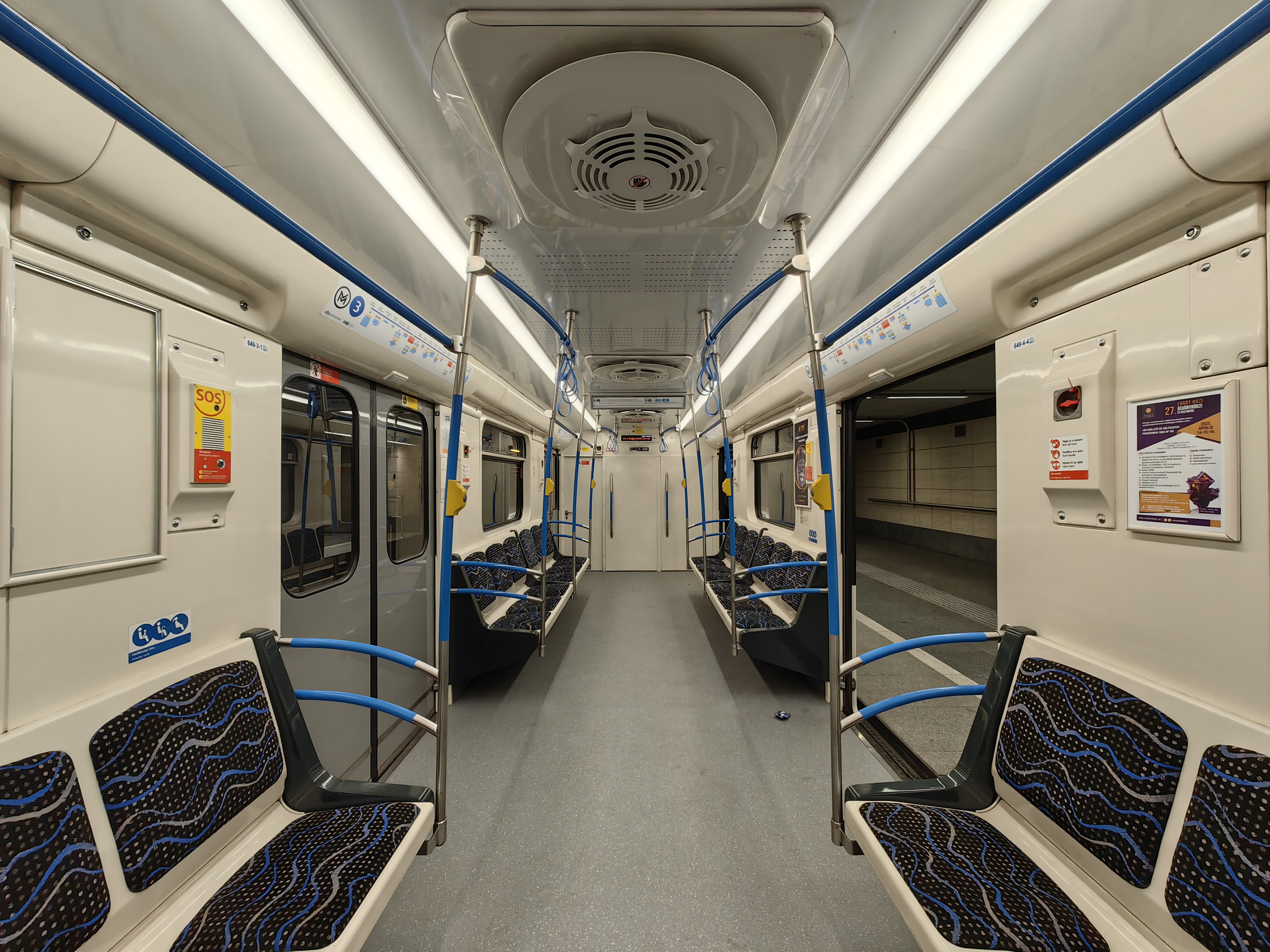 metros.hu - galéria, Metrowagonmash 81-717.2K, 81-714.2K járművek