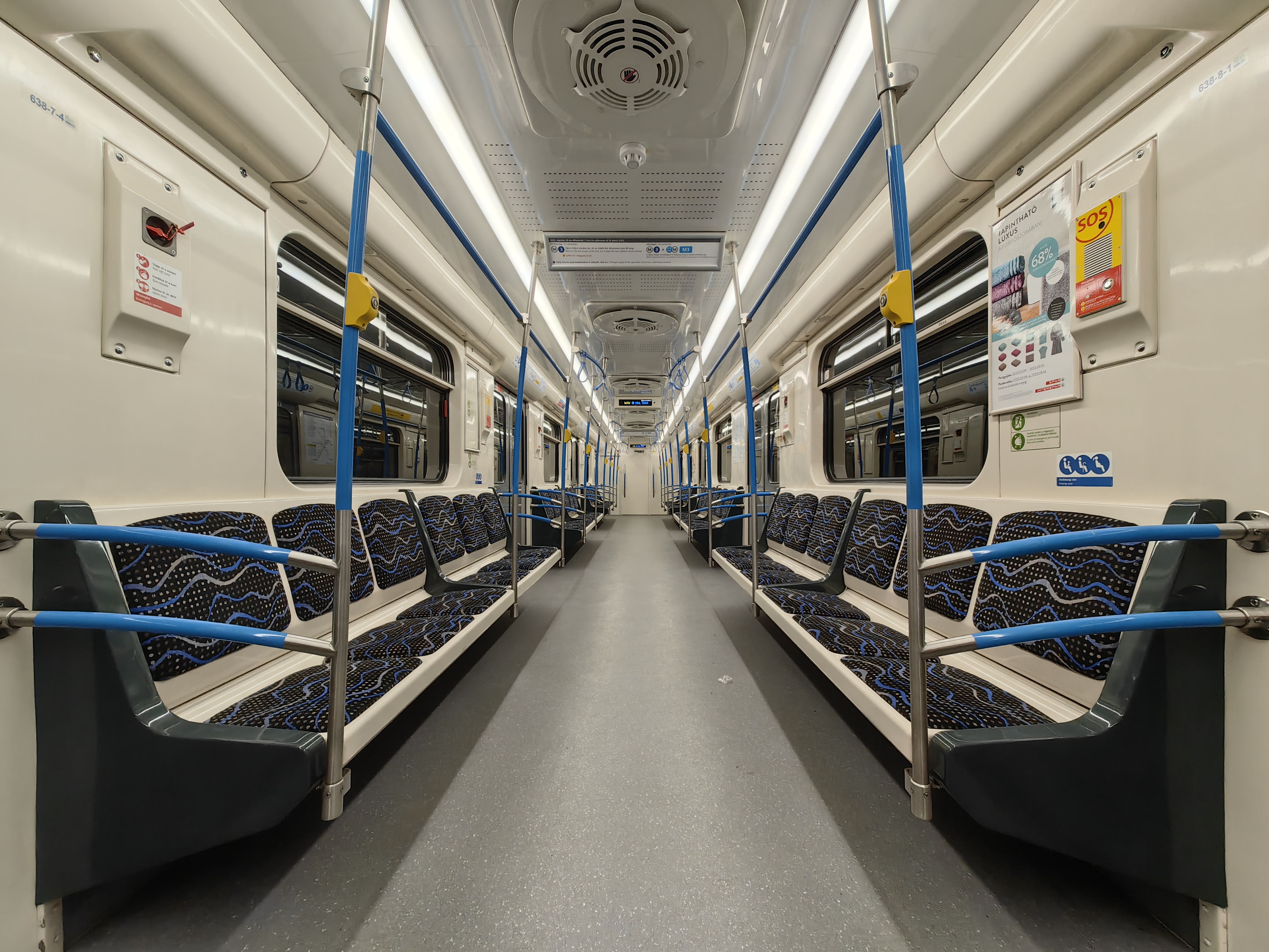 metros.hu - galéria, Metrowagonmash 81-717.2K, 81-714.2K járművek