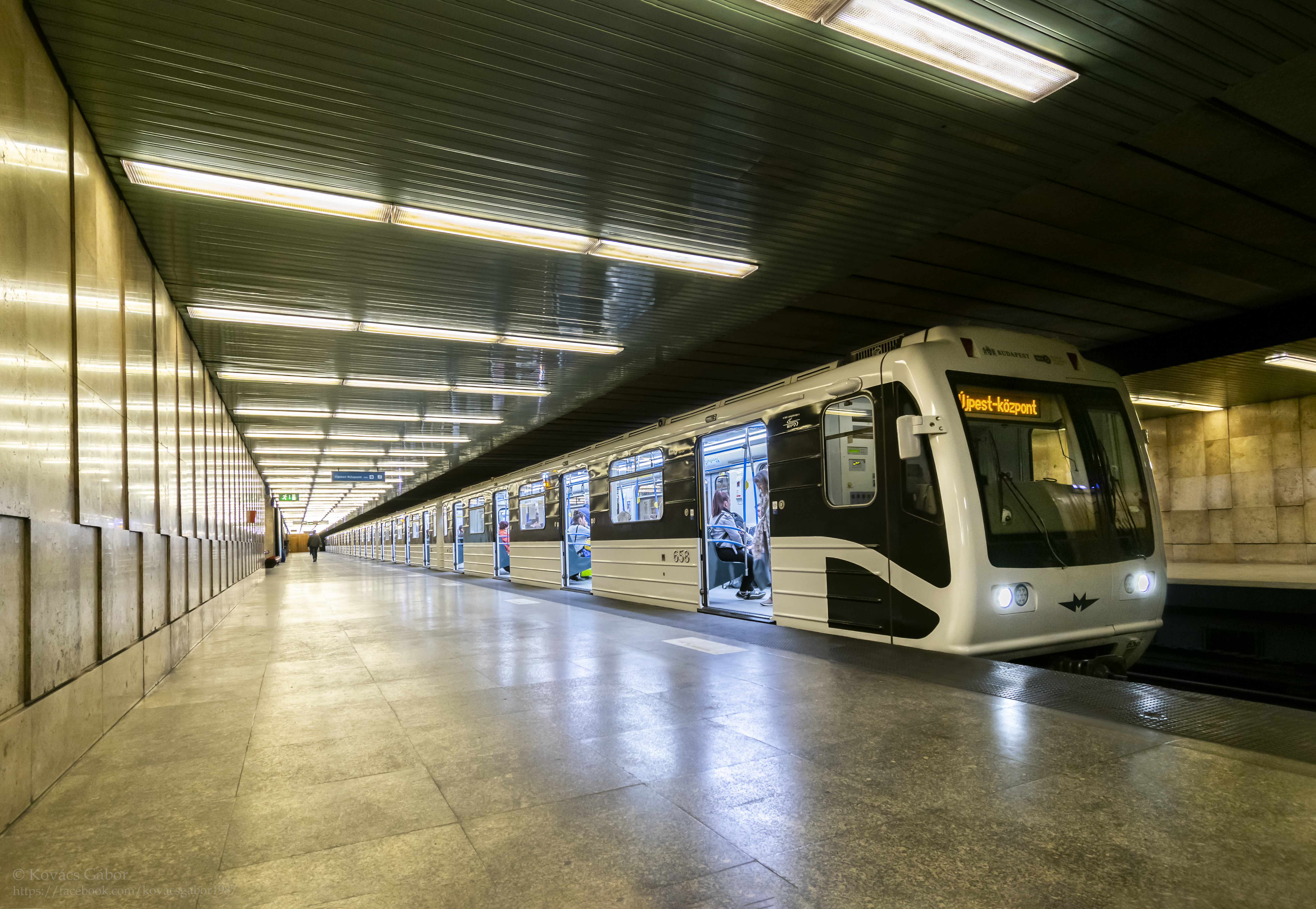 metros.hu - galéria, Metrowagonmash 81-717.2K, 81-714.2K járművek
