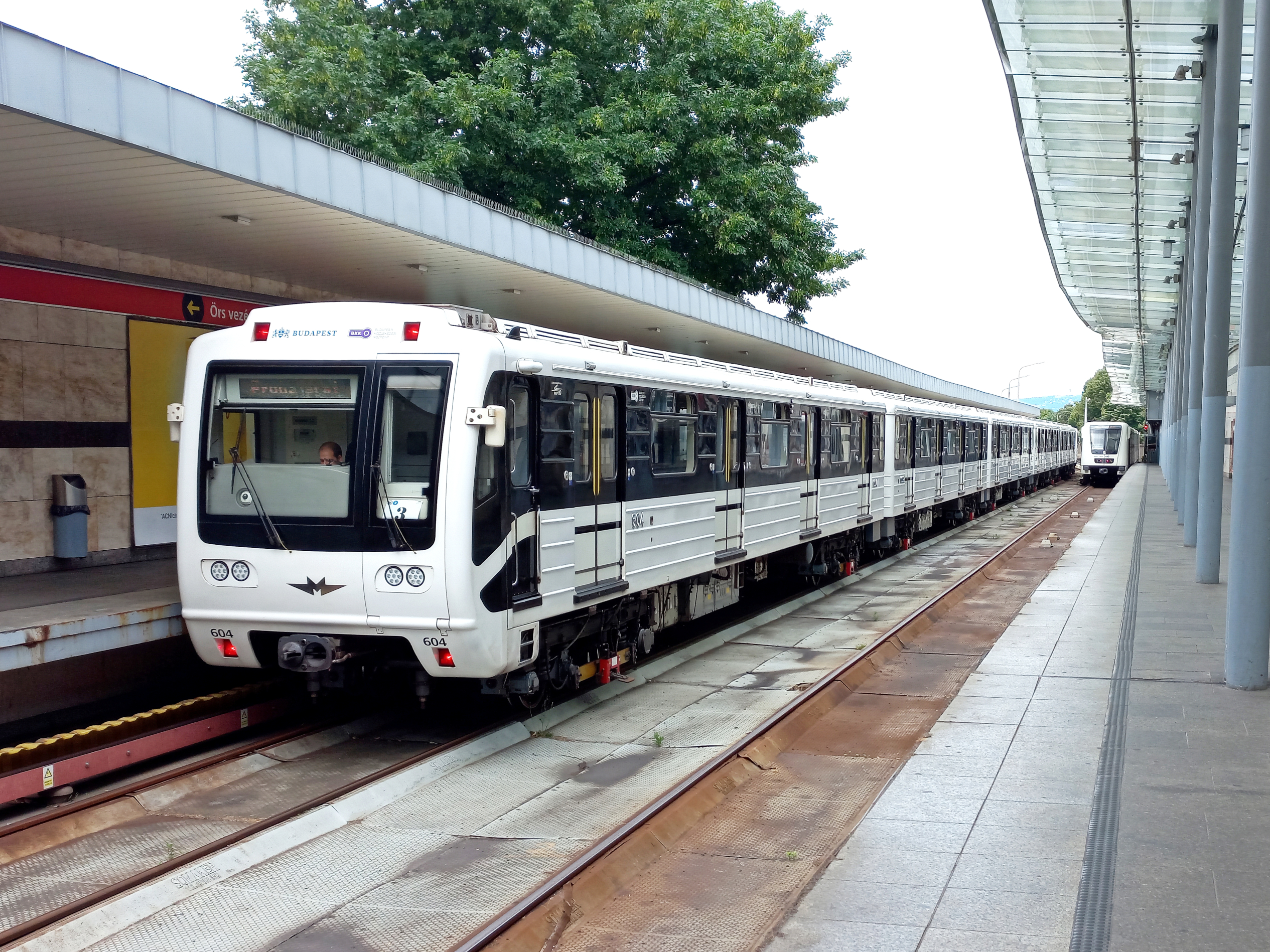 metros.hu - galéria, Metrowagonmash 81-717.2K, 81-714.2K járművek